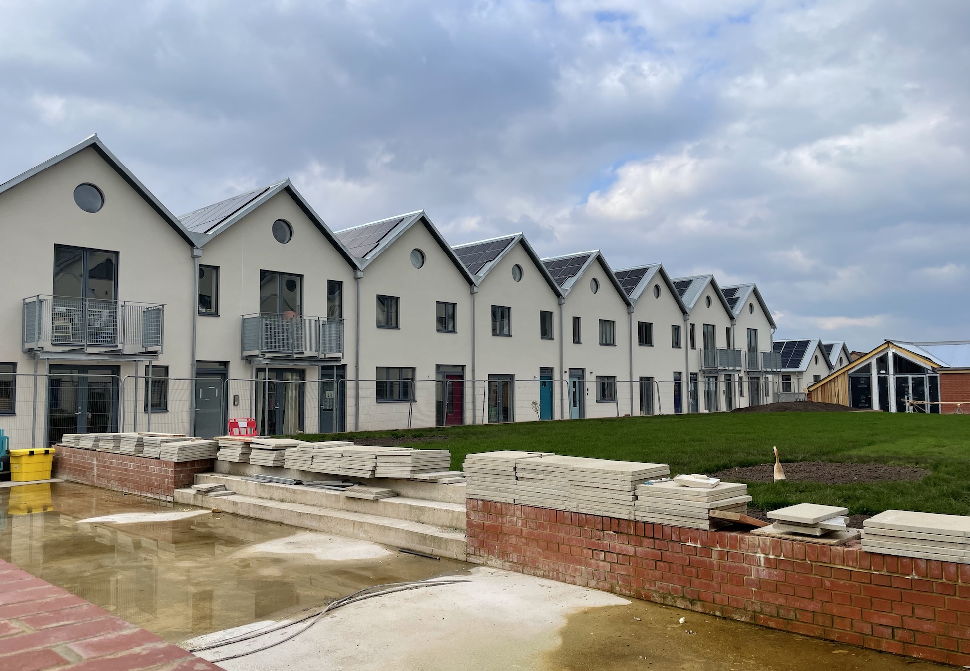 How can community 'microgrids' help solve the energy crisis?